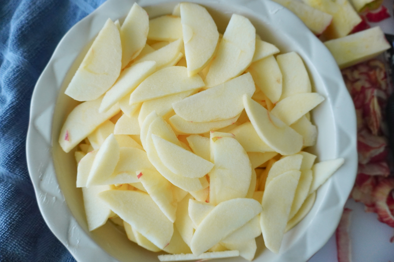 Simply Delicious Apple Crisp - Nourish Yourself